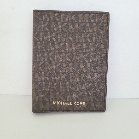 Michael Kors | Accessories | Michael Kors Passport Card Holder Wallet ...